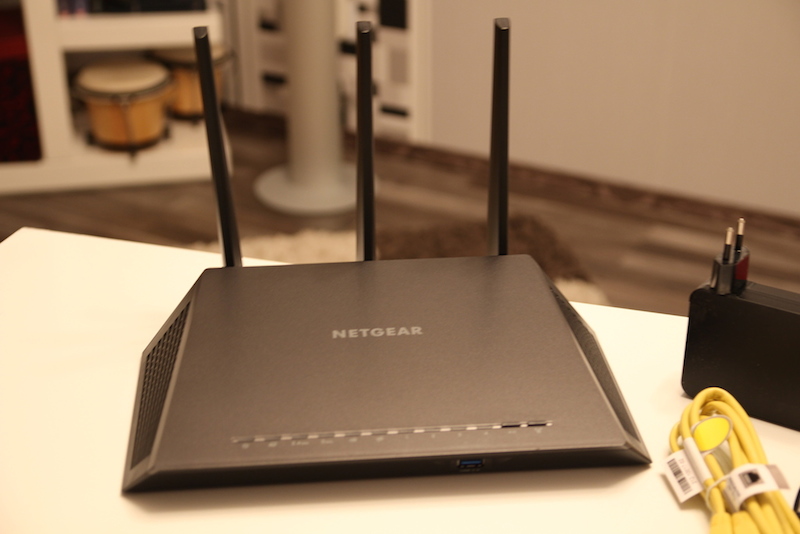Netgear Nighthawk AC1900 Gigabit Router mit Facebook-Wifi – Dein Smart ...